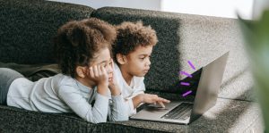 20+ Best Reading Websites For Kids in 2024 [Updated List]