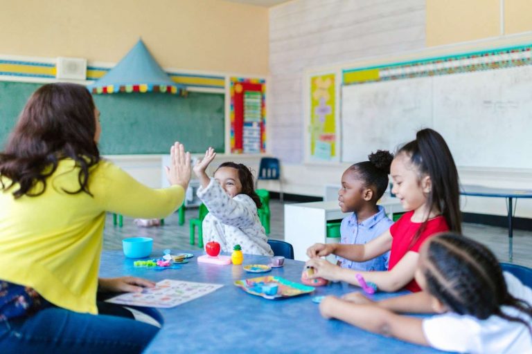 10 Best Active Learning Strategies for Kids in the Classroom