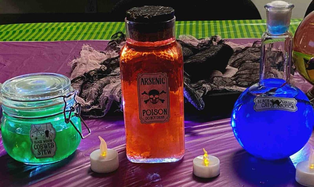 25 Best DIY Halloween Decoration Ideas to Try