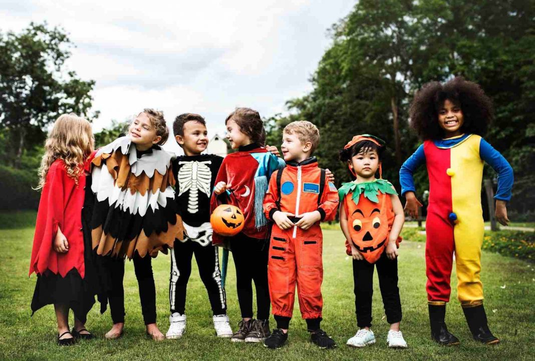30+ Halloween Activities for Kids in 2025