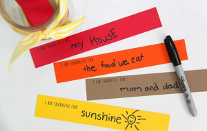 20 Best Thanksgiving Games for the Whole Family