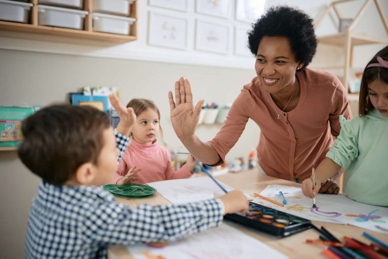 How to Teach Kindergarten: 11 Best Tips & Strategies