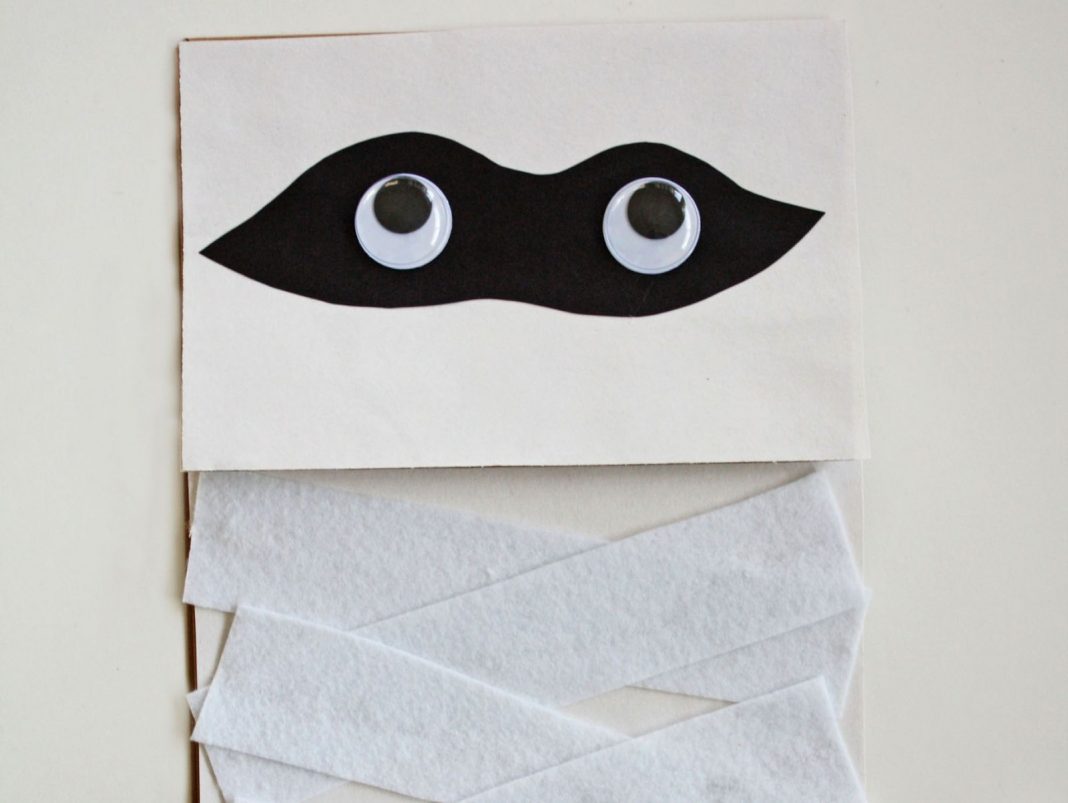 15 Easy Halloween Crafts for Kids of All Ages in 2025